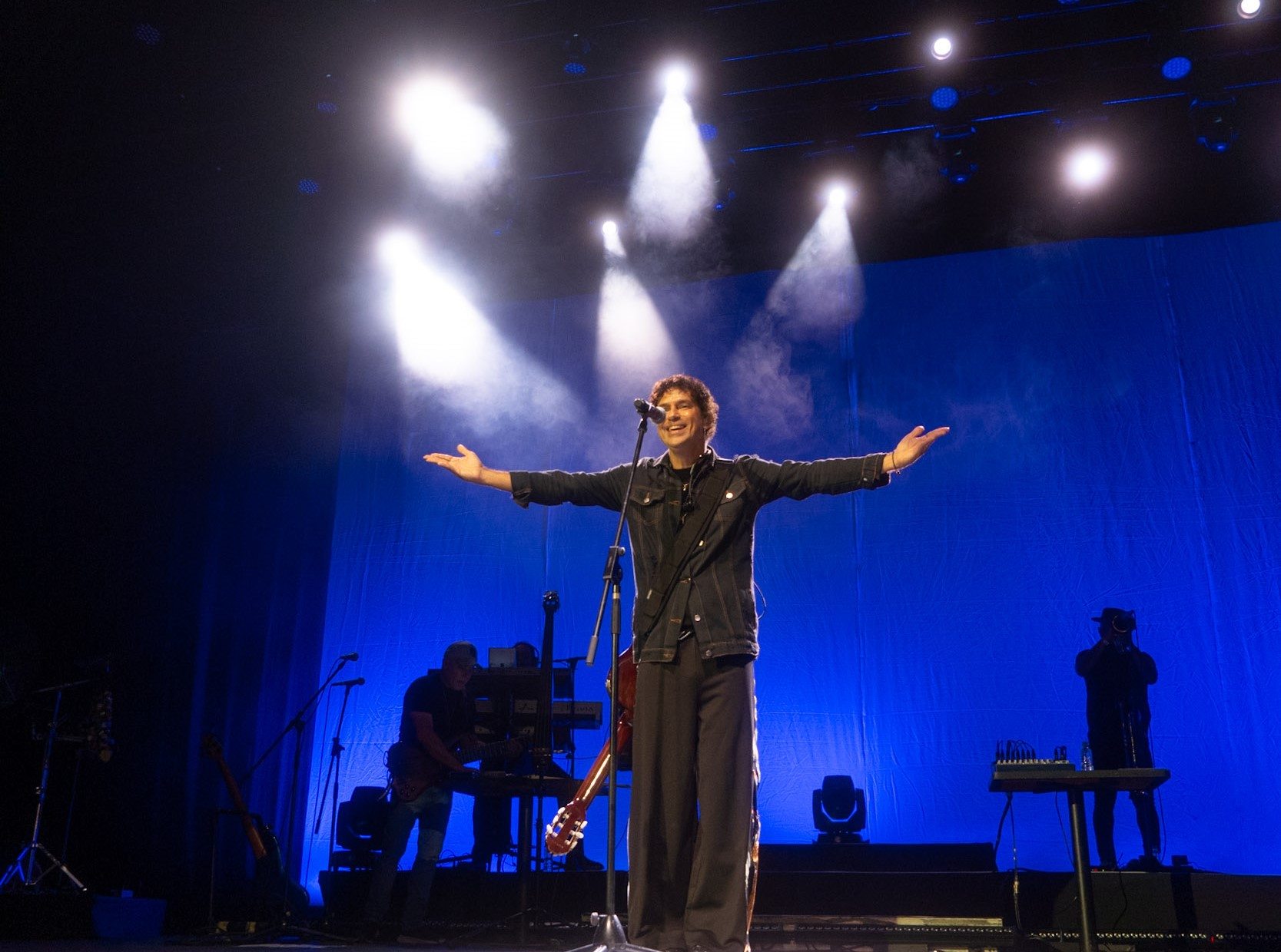 Jorge Vercillo celebra 30 anos de carreira com show na Claro Multi ...